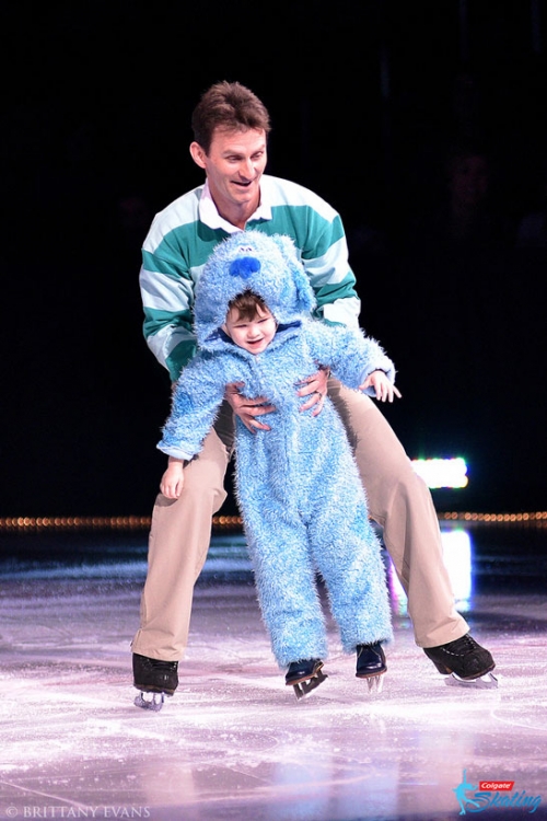 Eldredge Headlining in Family Skating Tribute